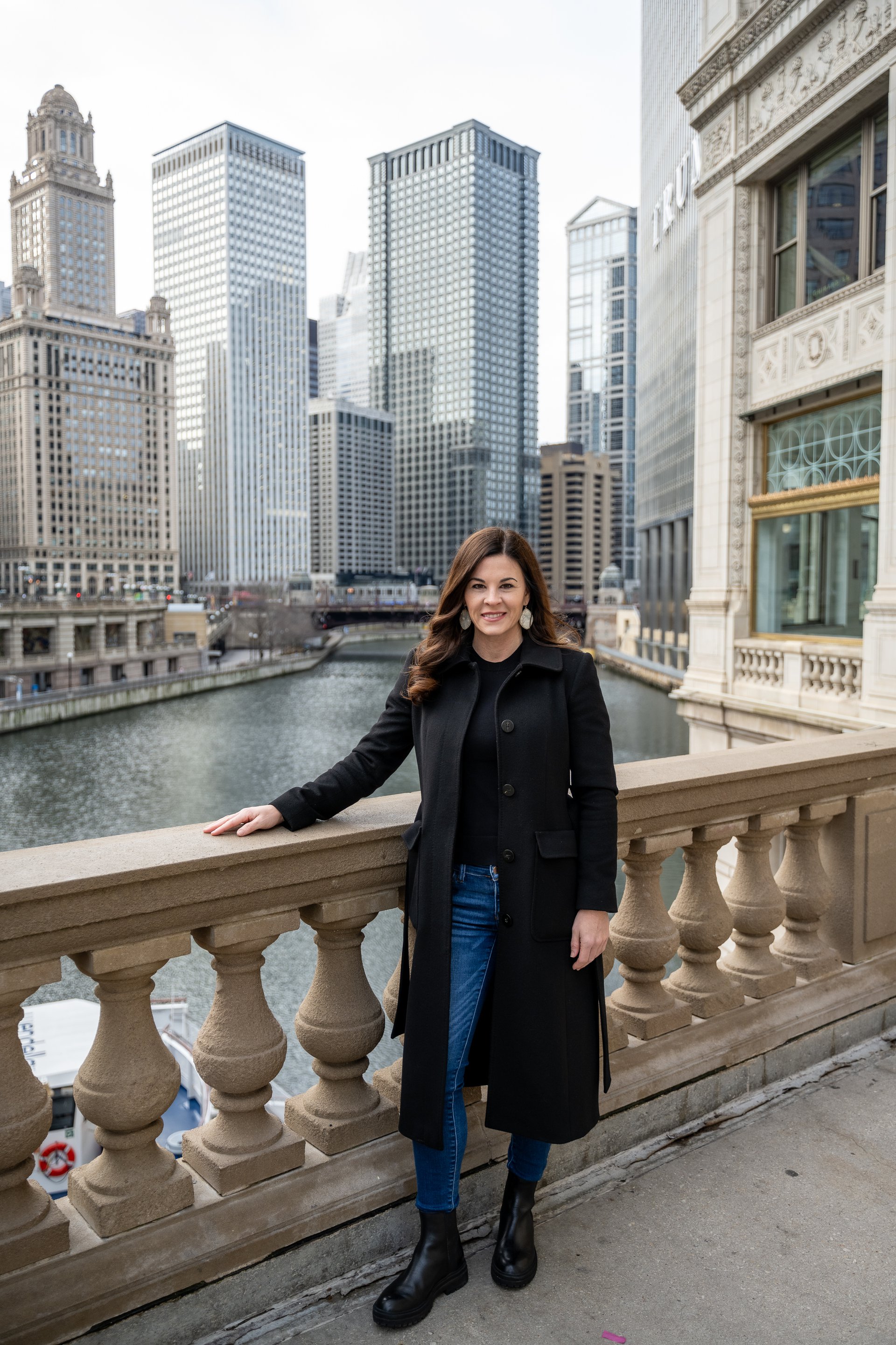 Chicago Riverwalk Photoshoot in Chicago, US