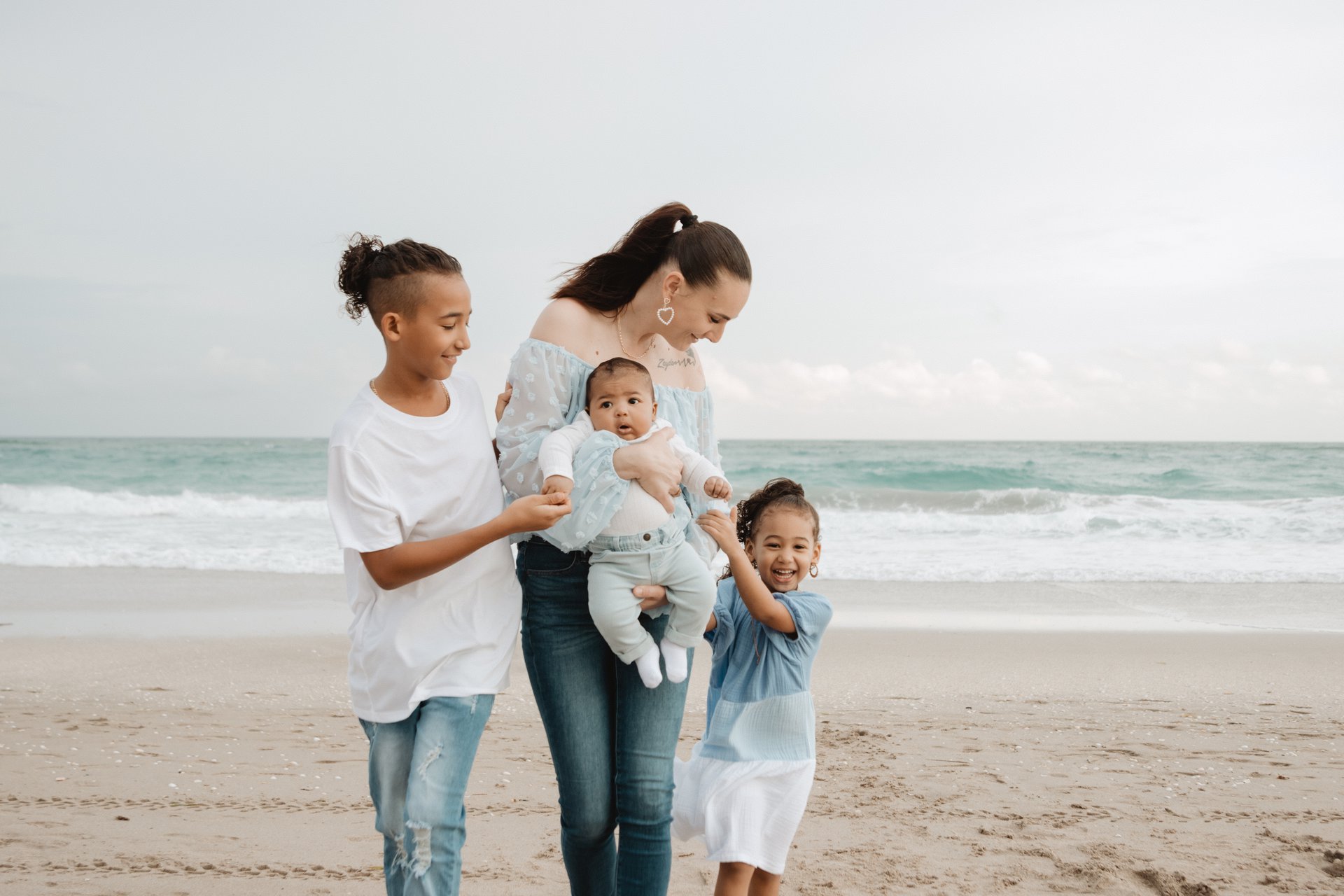 Your Vacation Photographer in Palm Beach: Meet Ronise